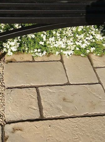 Oxford Courtyard flagstone paving | Westminster Stone | ESI External Works