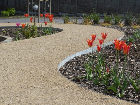 Steel ribbon edging for Yin and Yang Garden Retreat | EverEdge | ESI ...