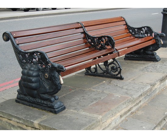 Restoration of Camel Benches, Embankment, London | Branson Leisure ...