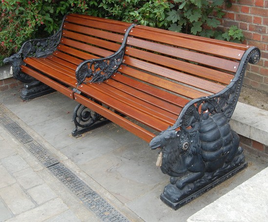 Restoration of Camel Benches, Embankment, London | Branson Leisure ...