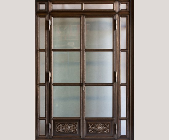 Bronze doors | TOPP & CO | ESI Building Design