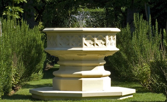 Cast stone Gothic Fountain | Haddonstone | ESI External Works