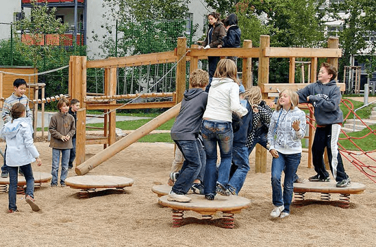 Richter Spielgeräte Jumping Disc | Timberplay | ESI External Works
