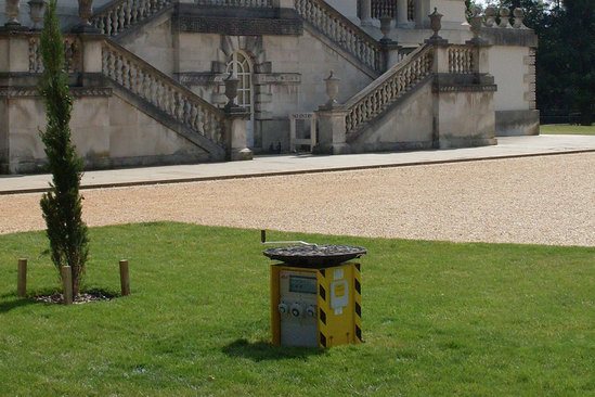Secure outdoor power source to Chiswick House, London | Pop Up Power ...