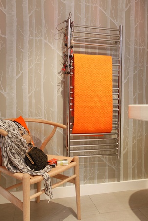 Ashdown 520 flat-front stainless steel heated towel rail | JIS Europe ...