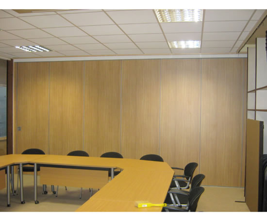 Acoustic multifold sliding folding partitions | Beehive Folding ...