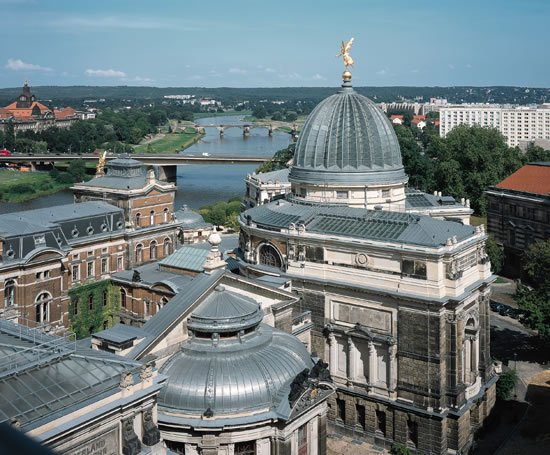 Click roll cap roofing system | RHEINZINK | ESI Building Design