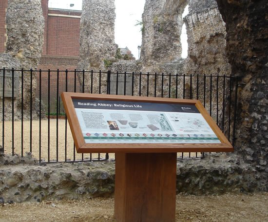 Oak lectern-frame interpretation signs | Shelley Signs | ESI External Works