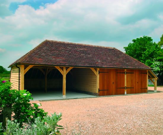 Oak-framed garages | Round Wood of Mayfield | ESI Building Design