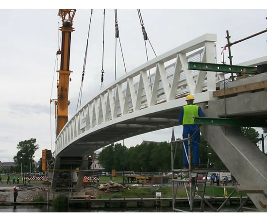 Warren design steel footbridges | Topbond | ESI External Works