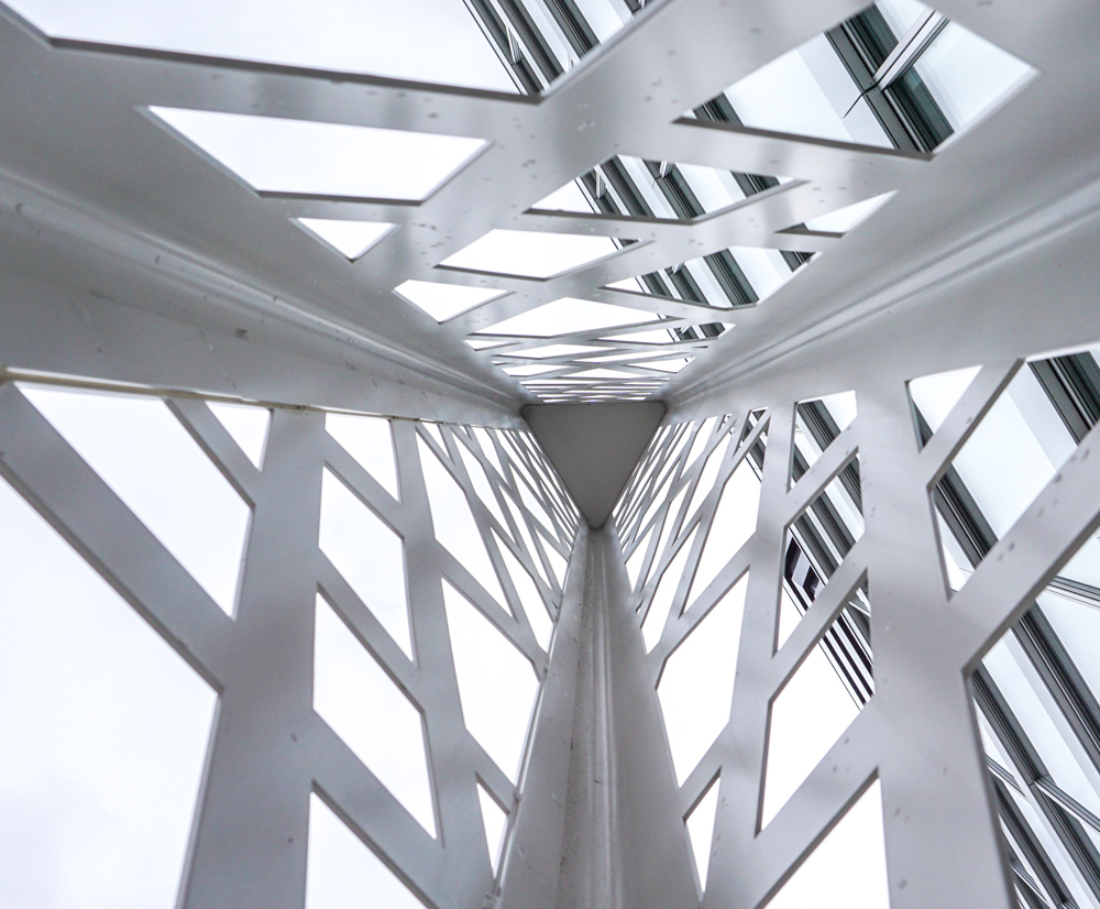 Decorative Open Pillars light Scandinavian media cluster | Streetlife ...