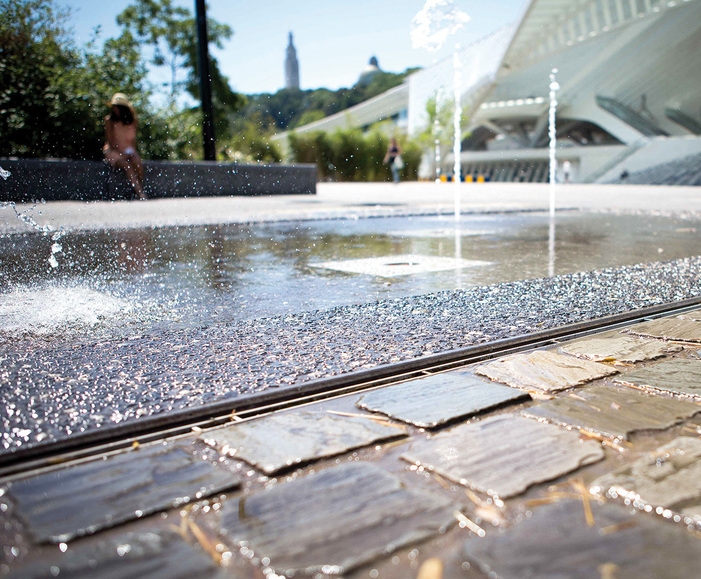 ACO MultiDrain MD Brickslot channel drainage system | ACO Water ...