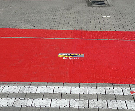 PlastiRoute™ RollPlast cold plastic MMA anti-skid paint | Geveko ...