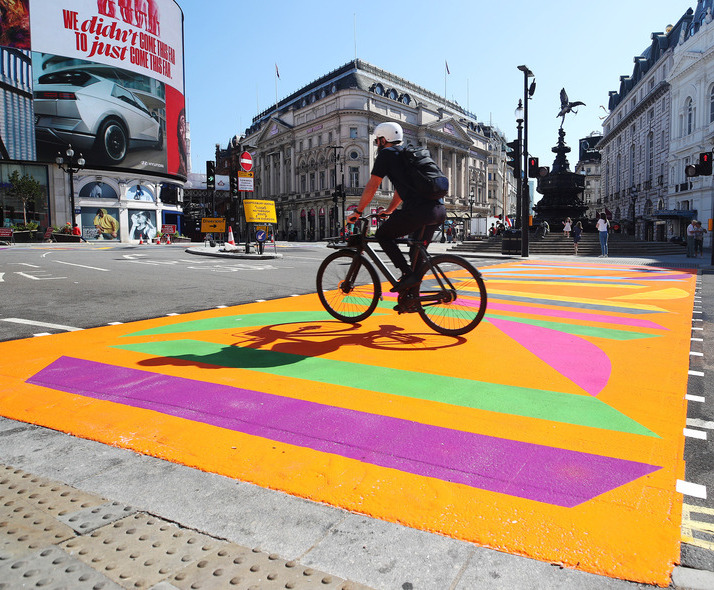 Artistic markings for road crossings - Piccadilly | Geveko Markings ...