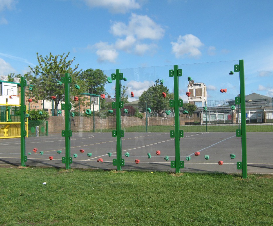 Clear Traverse climbing wall for playgrounds | AMV Playground Solutions ...