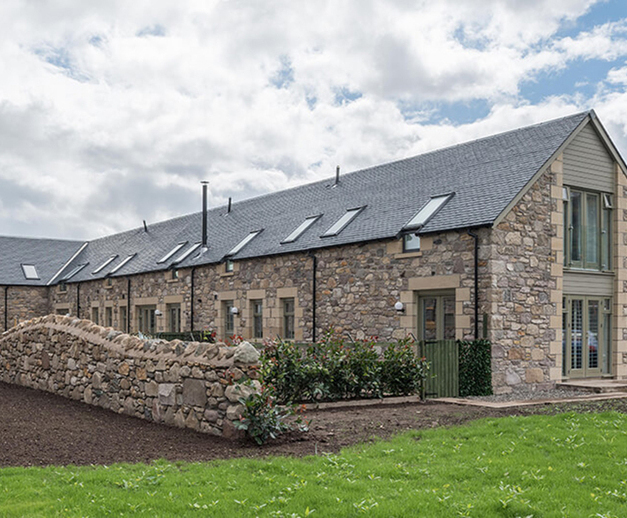 Extra-thick roof slates for Scottish farm conversion | CUPA PIZARRAS ...