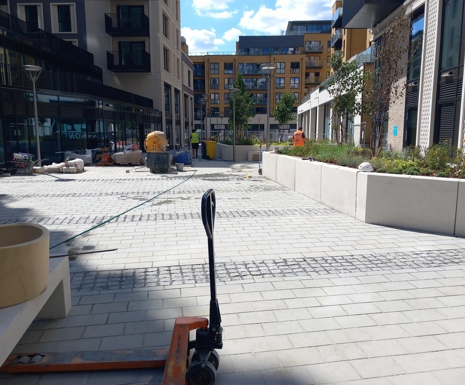 Residential Bound Permeable Pavement - Wandsworth | Steintec | ESI ...