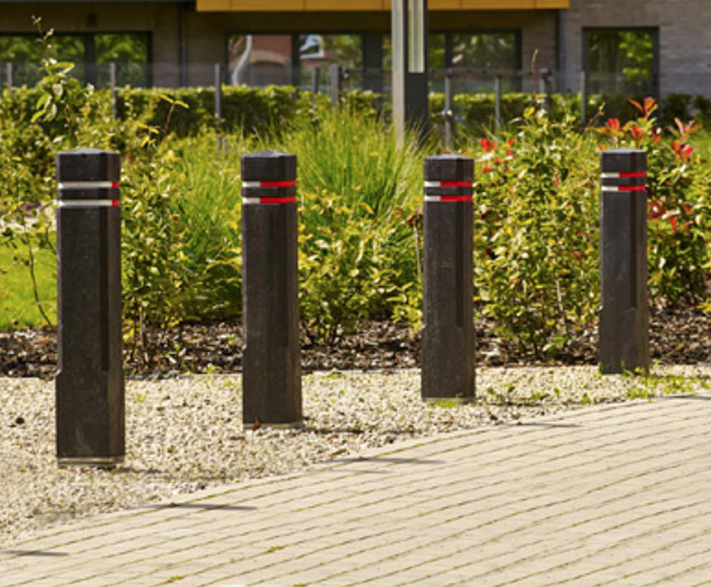 Square recycled plastic bollards with diamond top | GoPlastic | ESI ...