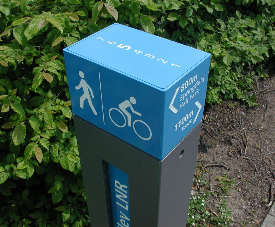 Route and destination markers - mark® | fwdesign | ESI External Works