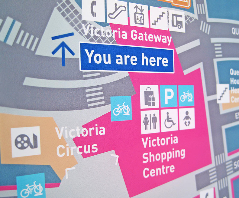 Pedestrian wayfinding signage strategy for coastal town | fwdesign ...
