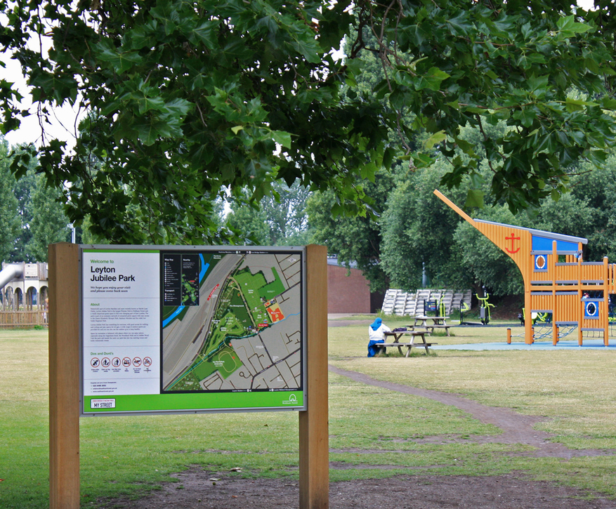 Park signage - tim | fwdesign | ESI External Works