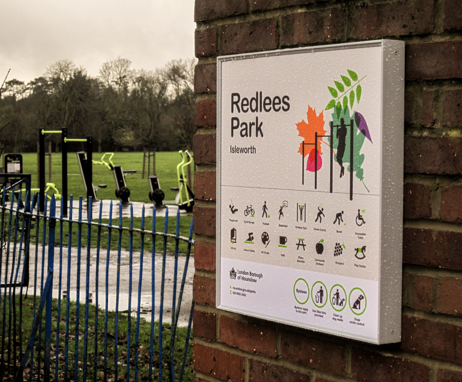 Vibrant new park identity with daisy wayfinding signs | fwdesign | ESI ...