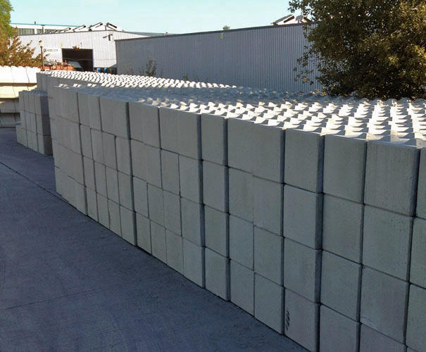 Interlocking concrete blocks for temporary flood defence | Elite ...