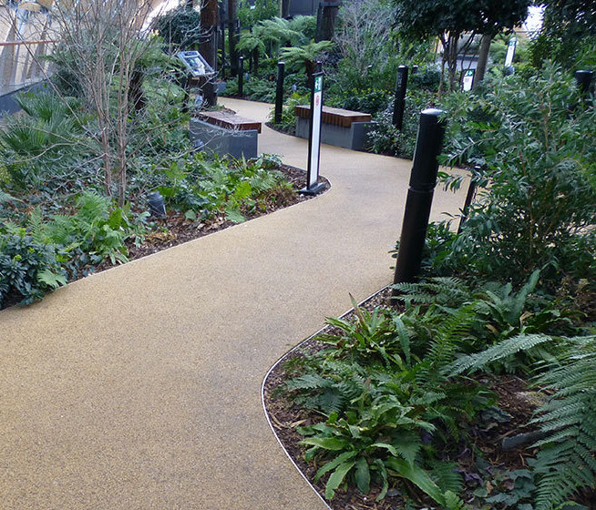 Flexible aluminium edging for roof garden pathways | Kinley | ESI ...