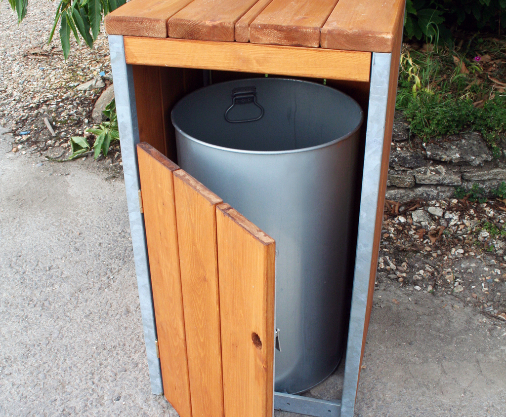 Sheldon Enclosed Steel Frame Litter Bin - SLC306 | Langley Design ...