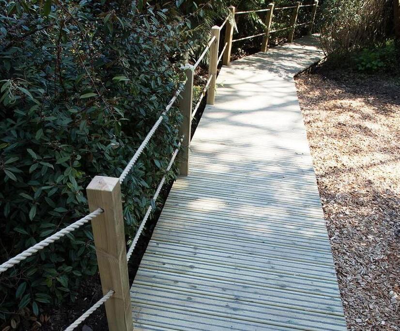 Bespoke non-slip decking for Heligan's Jungle walkways | Gripsure | ESI ...