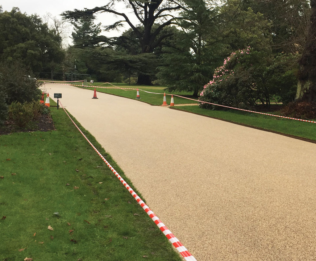 Resin bound approach roads for Osborne House | Clearstone Paving | ESI ...