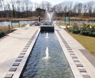 Fountain and lake water feature, Nottingham University | Fountains ...