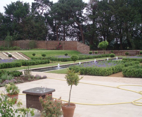 Formal fountain feature for Bericote House | Fountains Direct | ESI ...