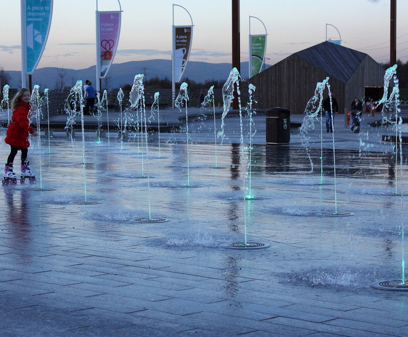 Colour changing jet water features, The Helix, Falkirk | Fountains ...