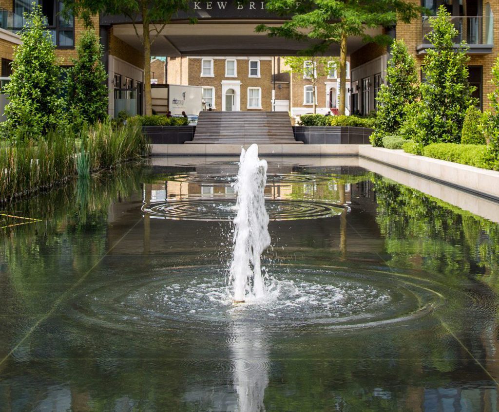 Fountains and water features - Kew Bridge, London | Fountains Direct ...
