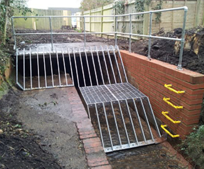 Bespoke trash screen replacement | Althon | ESI Enviropro