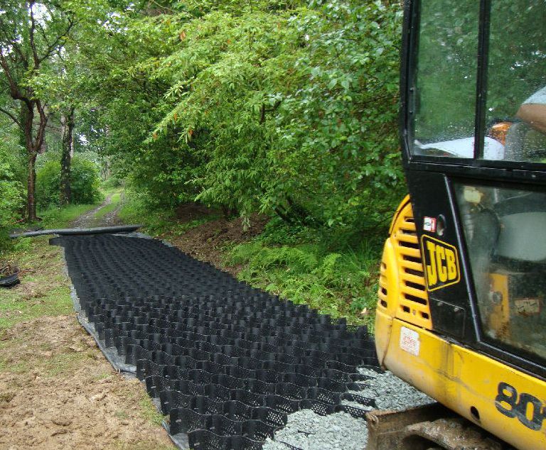 Geoweb® tree root protection system | Greenfix Soil Stabilisation ...