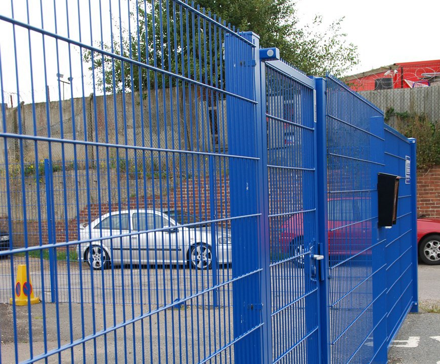 EuroGuard® Flatform welded mesh fencing | Jacksons Fencing | ESI ...