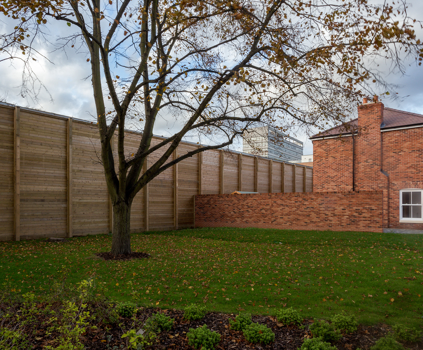 Jakoustic® Reflective acoustic fencing | Jacksons Fencing | ESI ...