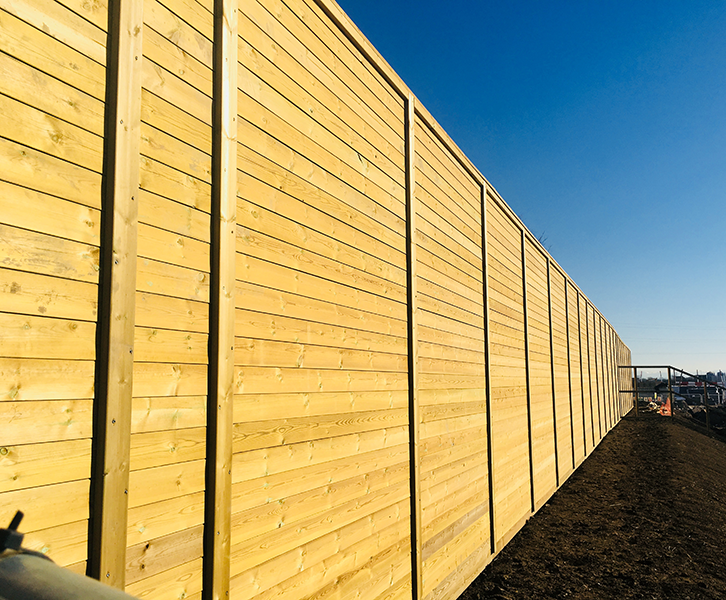 Jakoustic® Reflective acoustic fencing | Jacksons Fencing | ESI ...