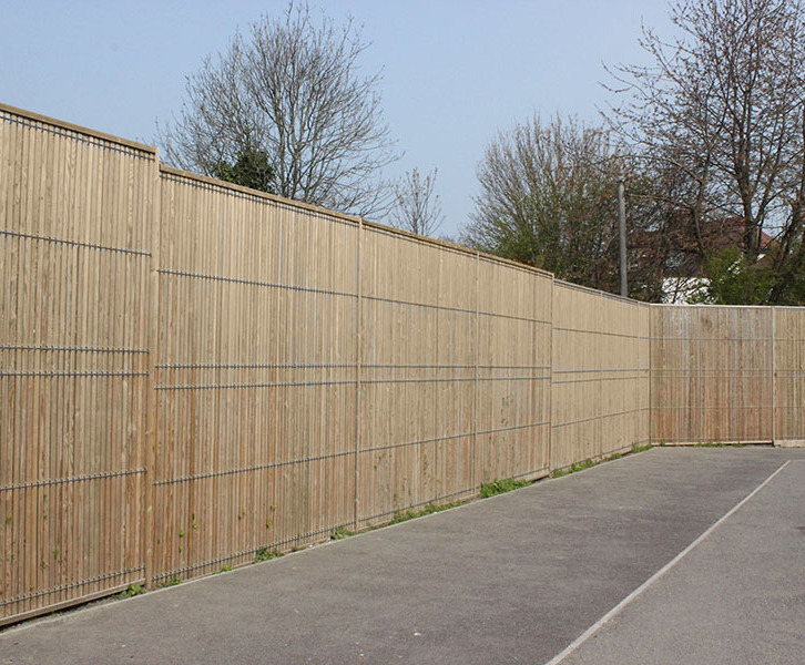 Timber & mesh security fencing protects school boundary | Jacksons ...