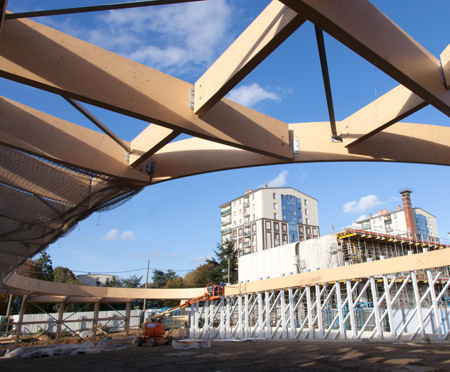 Engineered LVL timber rafters for sports complex | Metsä Wood UK | ESI ...