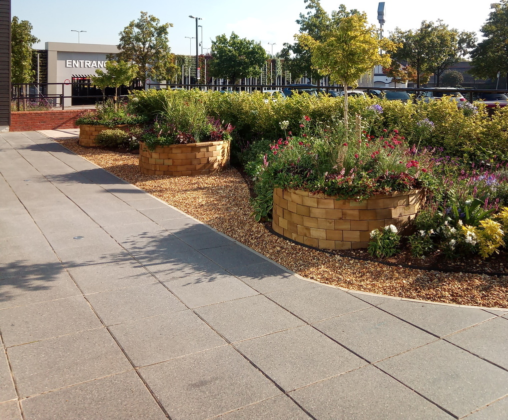 Bespoke raised planter design | WoodBlocX | ESI External Works