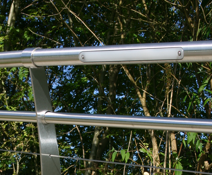 Bespoke stainless steel illuminated post and rail | Architectural ...