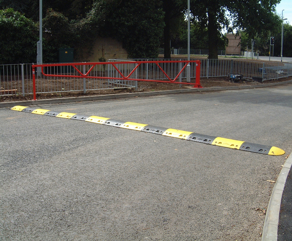 Speed Ramp 50 - slows traffic to 10mph (50mm high) | AUTOPA | ESI ...