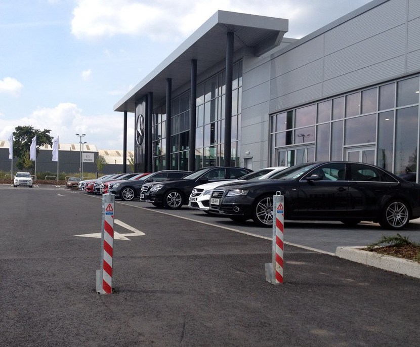 RetractaPost-GL 745 - galvanised steel retractable post | AUTOPA | ESI ...