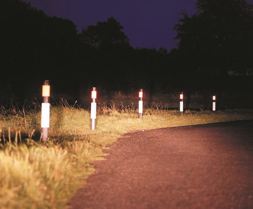 Fleximarker - high-visibility flexible verge marker | AUTOPA | ESI ...