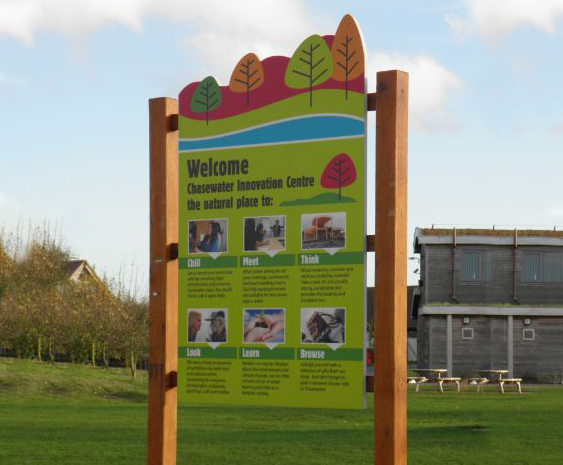 Entrance and directional signage for country park | Shelley Signs | ESI ...