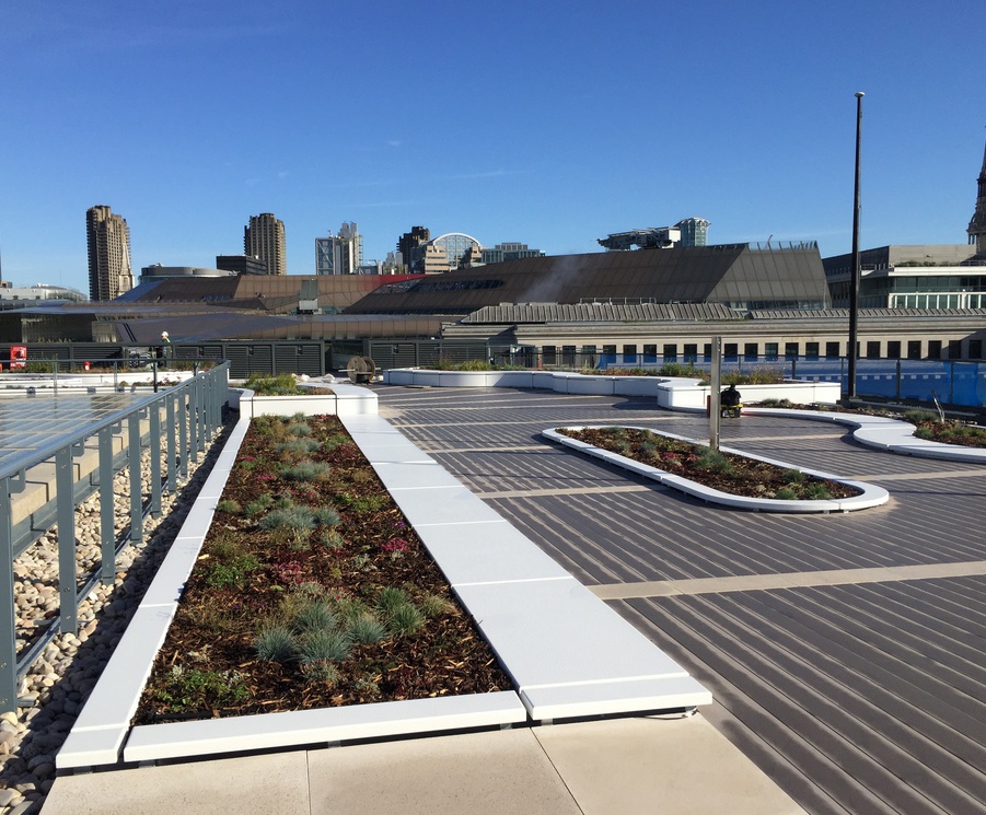 Seating and planter system for corporate roof terrace | Citysquared ...
