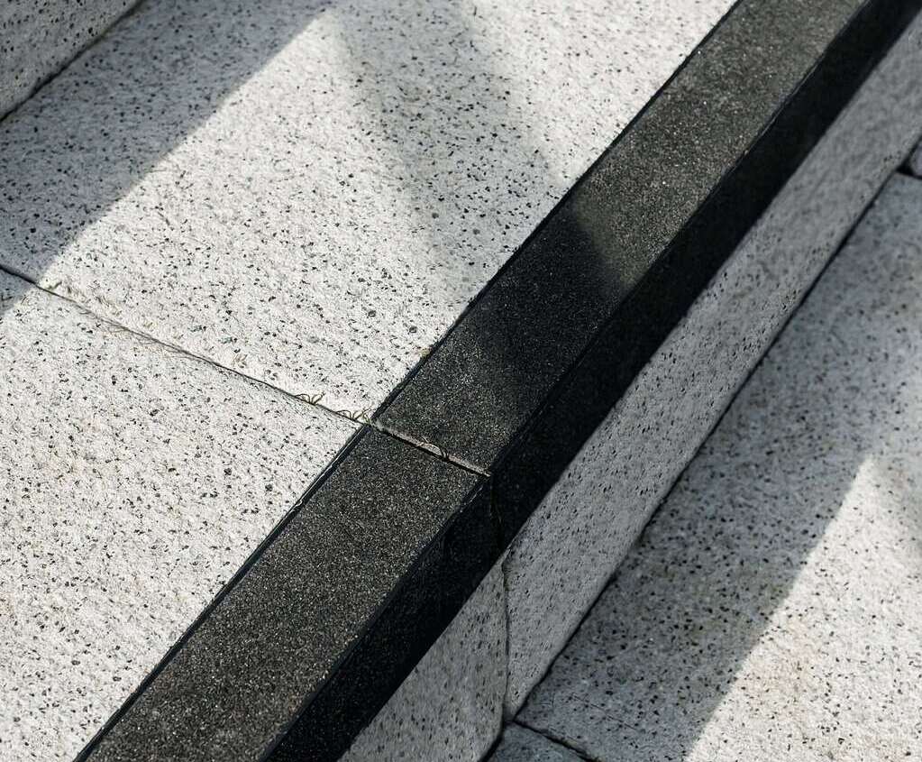 Mayfair Step Flags with Contrasting Nosing | Tobermore | ESI External Works